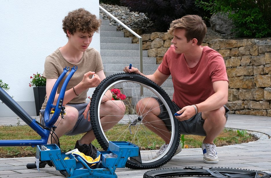 Rodina doktora Kleista - Životní rozhodnutí (S09E15) (2020) | Galerie ...