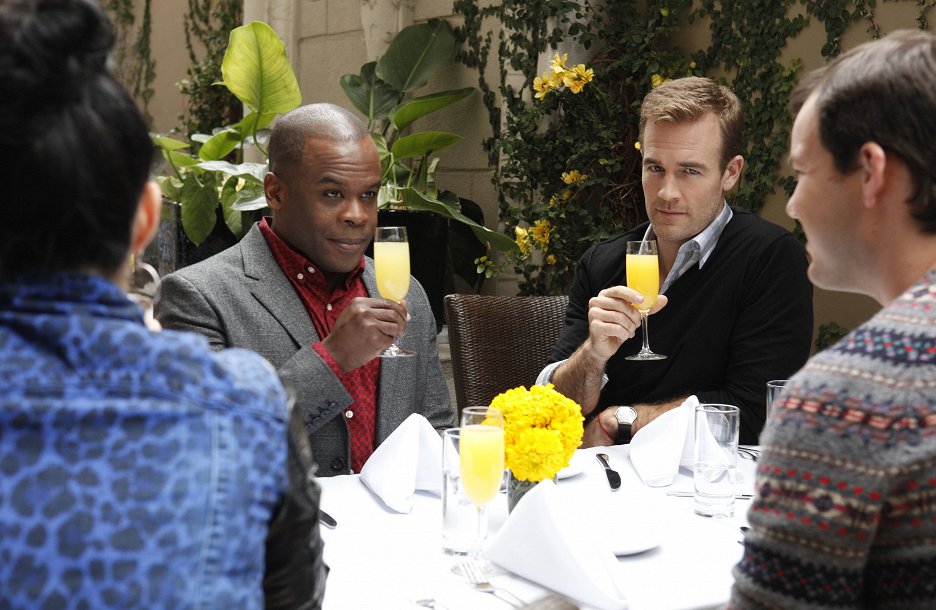 Mrcha od vedle - Monday June... (S02E13) (2013) | ČSFD.cz