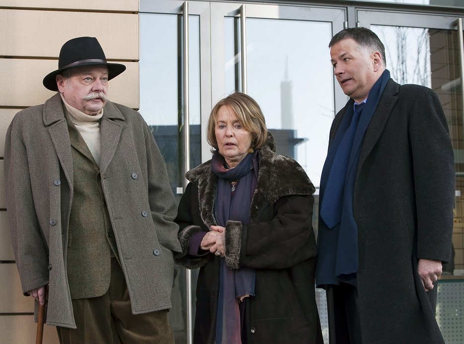 In aller Freundschaft - Im Schatten der Angst (S13E20) (2010) | ČSFD.cz