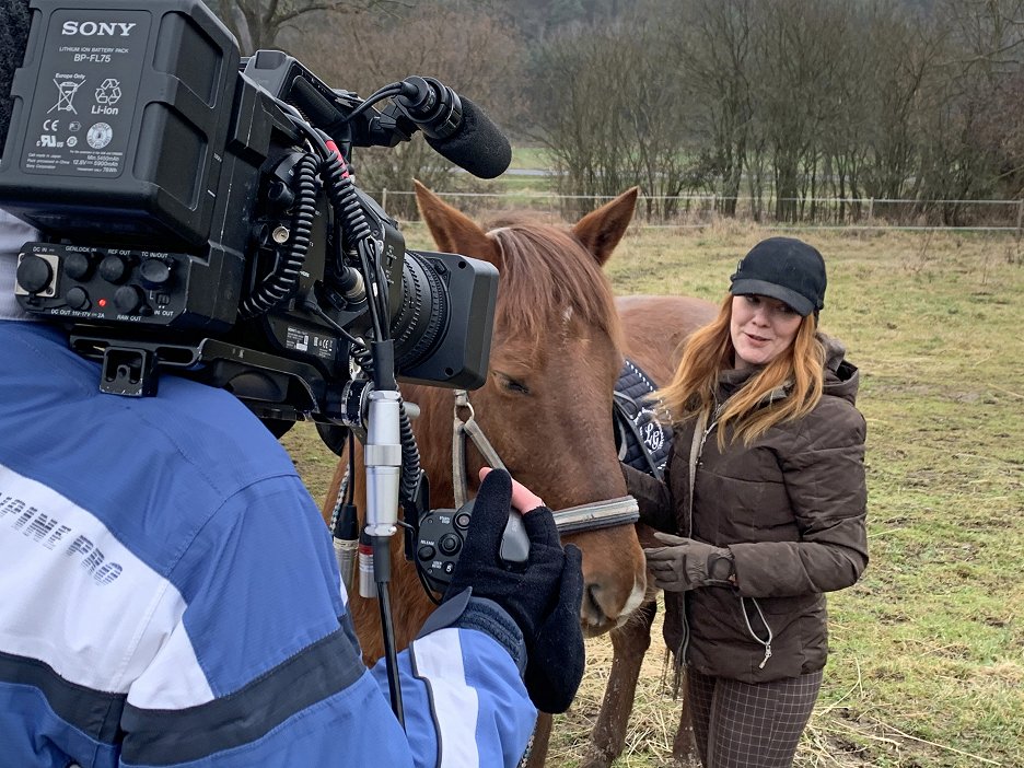 13. komnata - 13. komnata Debbi Kahl (S16E17) (2020) | ČSFD.cz