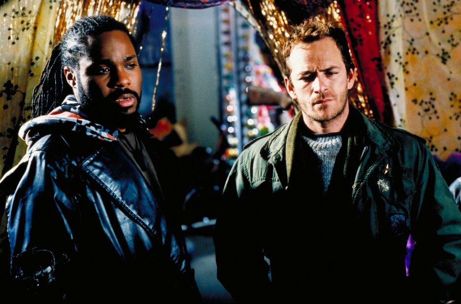 Jeremiah - Red Kiss (S01E09) (2002) | ČSFD.cz