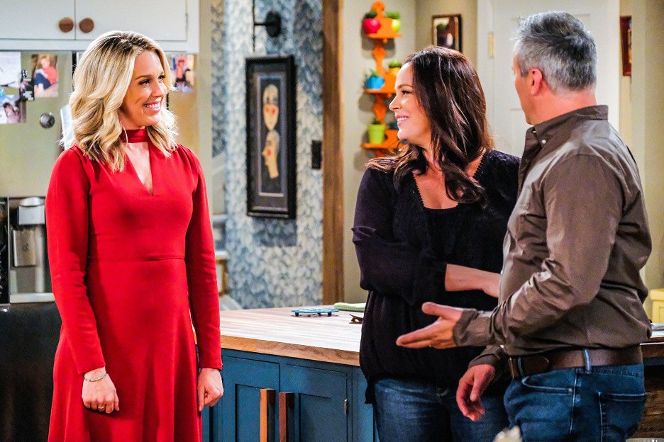 Man with a Plan - Clean Country Living (S03E12) (2019) | ČSFD.cz