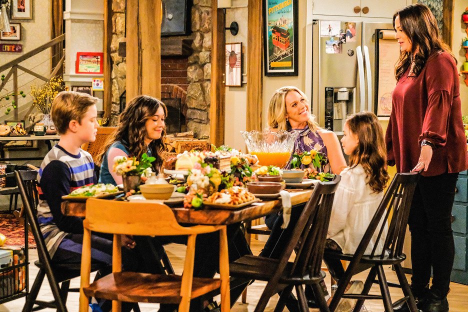 Man with a Plan - Clean Country Living (S03E12) (2019) | ČSFD.cz