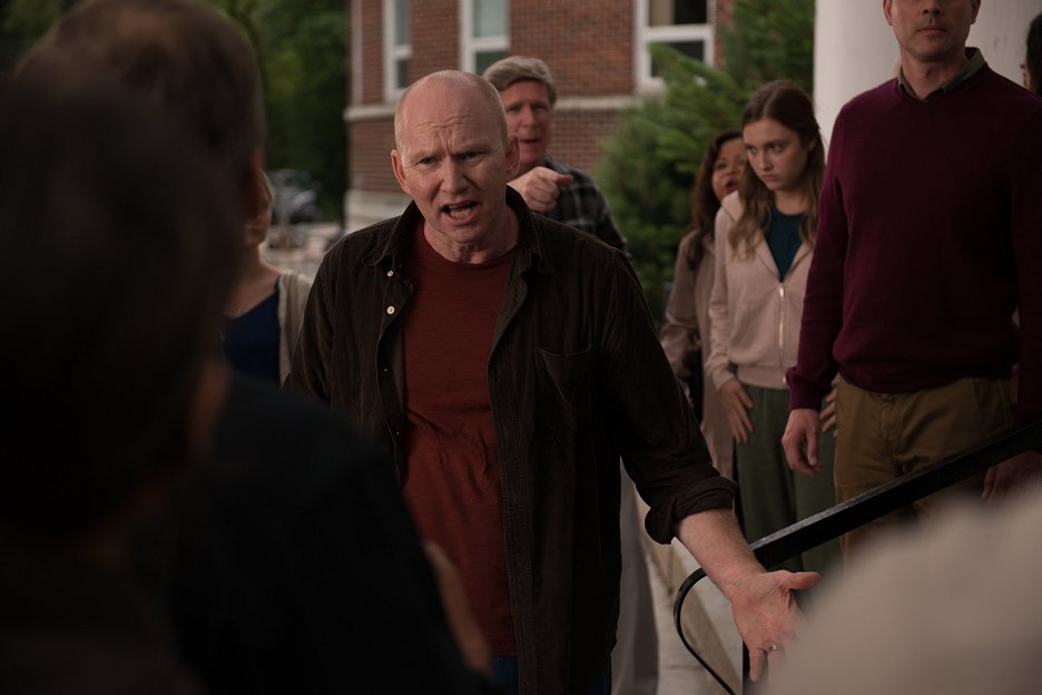 Břemeno pravdy - Family Ties (S01E04) (2018) | ČSFD.cz