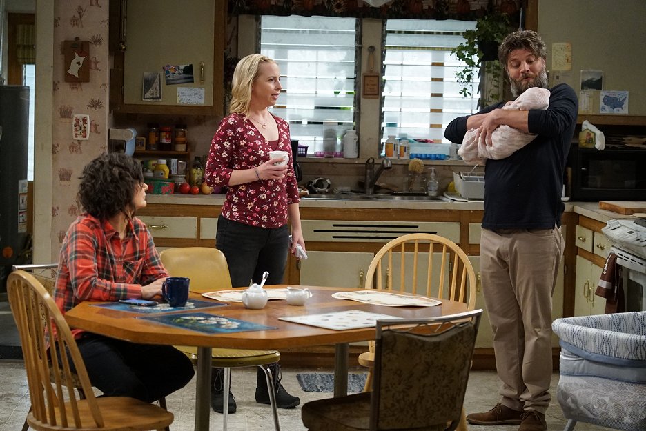 The Conners - Brothers, Babies and Breakdowns (S02E13) (2020) | ČSFD.sk