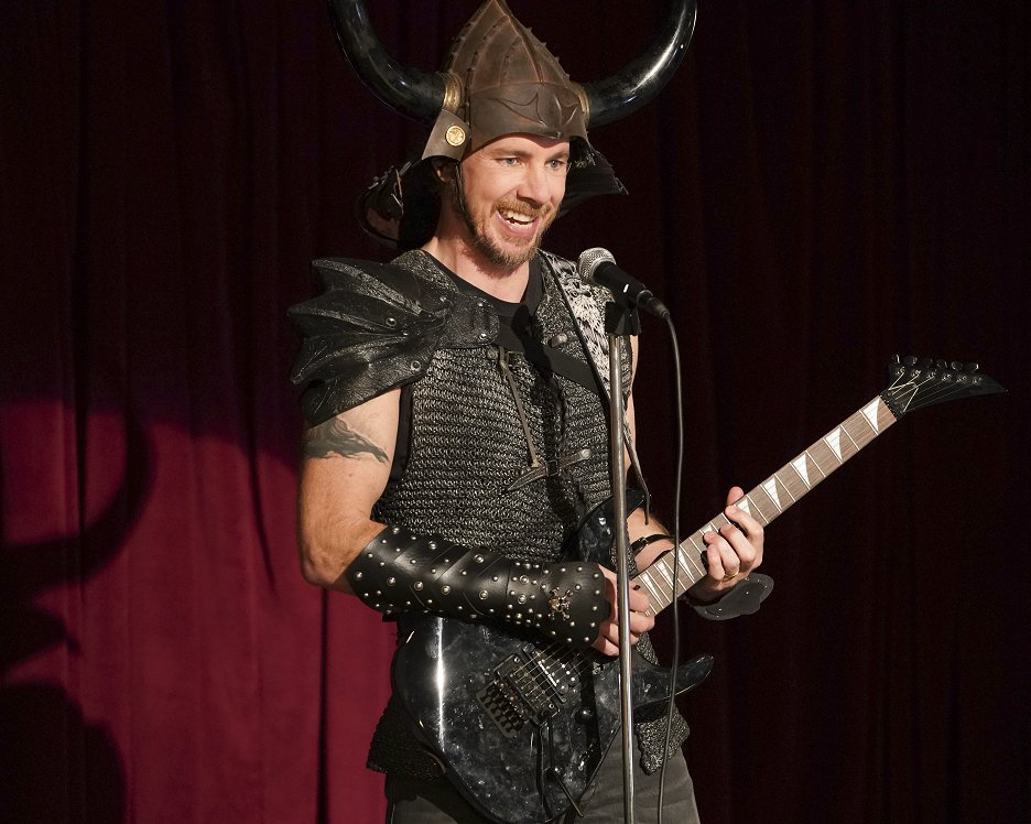 Farma na spadnutí - Völsung and the Beef Boy (S02E14) (2020) | ČSFD.cz