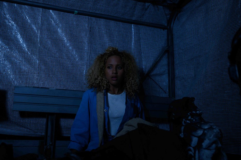 Utopia Falls - Lost Ones (E07) (2020) | ČSFD.cz