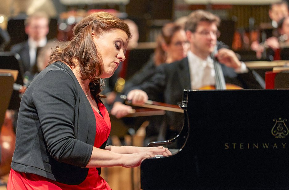 Clara Schumann – Klavierkonzert a-Moll (2019) | ČSFD.cz