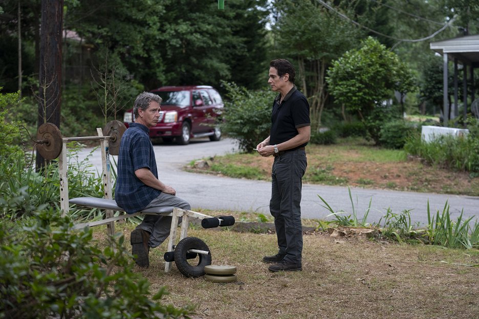 Outsider - Tigers and Bears (E09) (2020) | ČSFD.cz