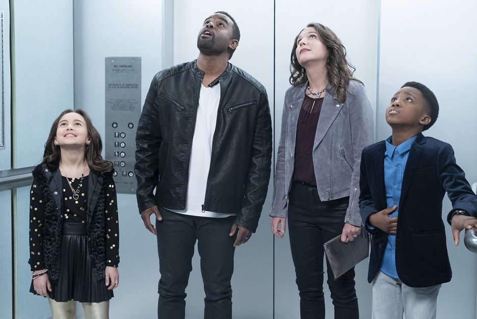 Poper se s tím! - The Elevator (S01E07) (2019) | ČSFD.cz