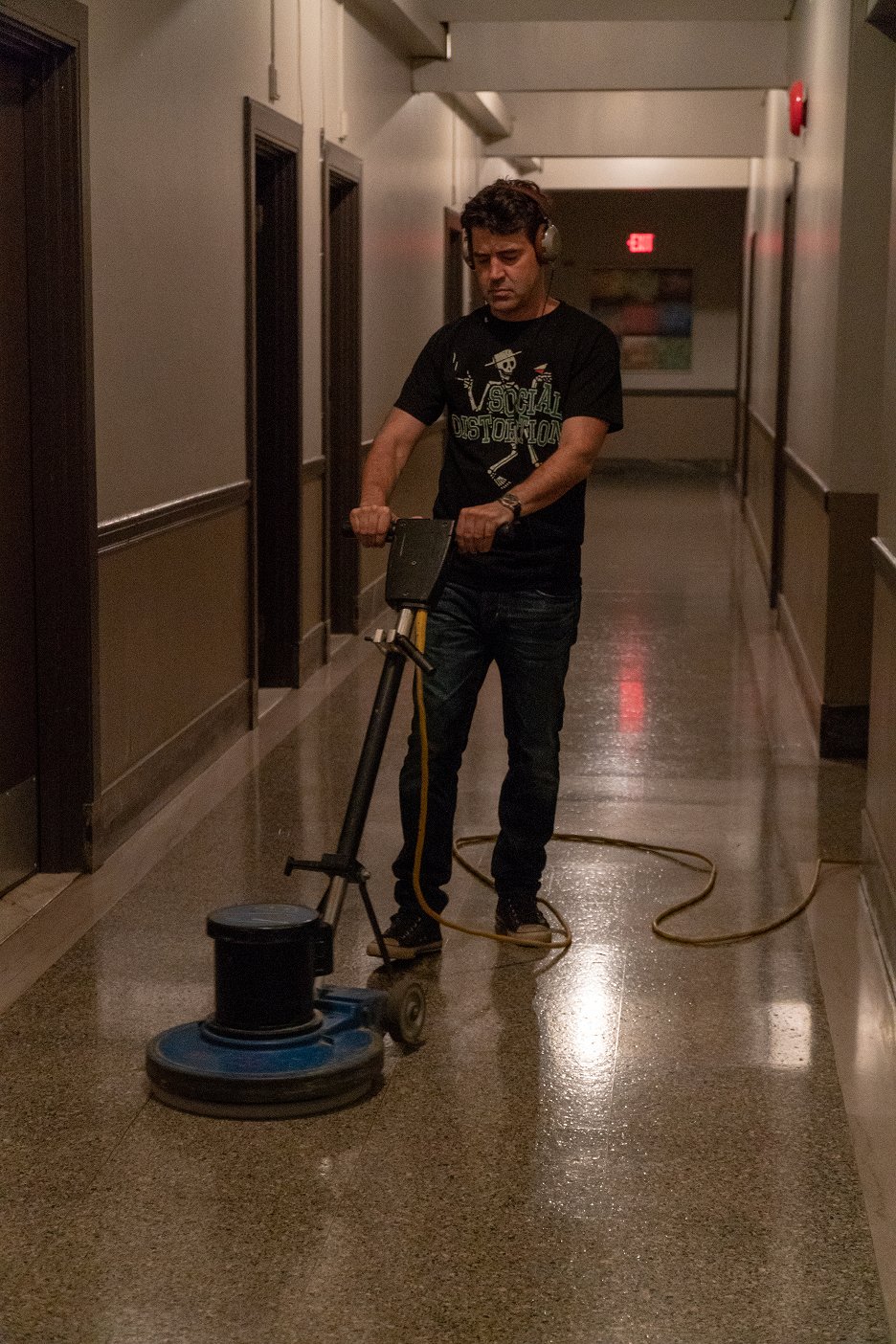 Loudermilk - I Fought the Law (S02E05) (2018) | ČSFD.cz