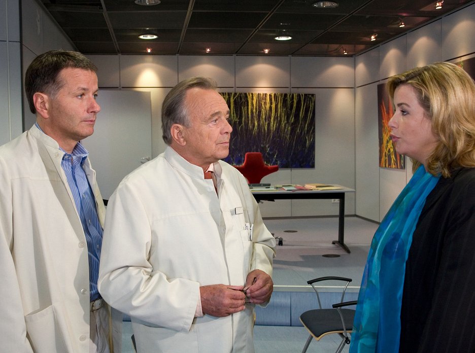 In aller Freundschaft - Geplatzte Träume (S10E02) (2007) | ČSFD.cz