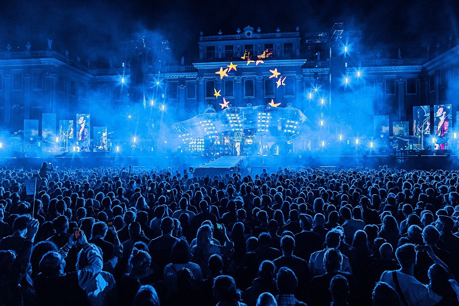 Bilderbuch - Live in Schönbrunn (2020) | ČSFD.cz