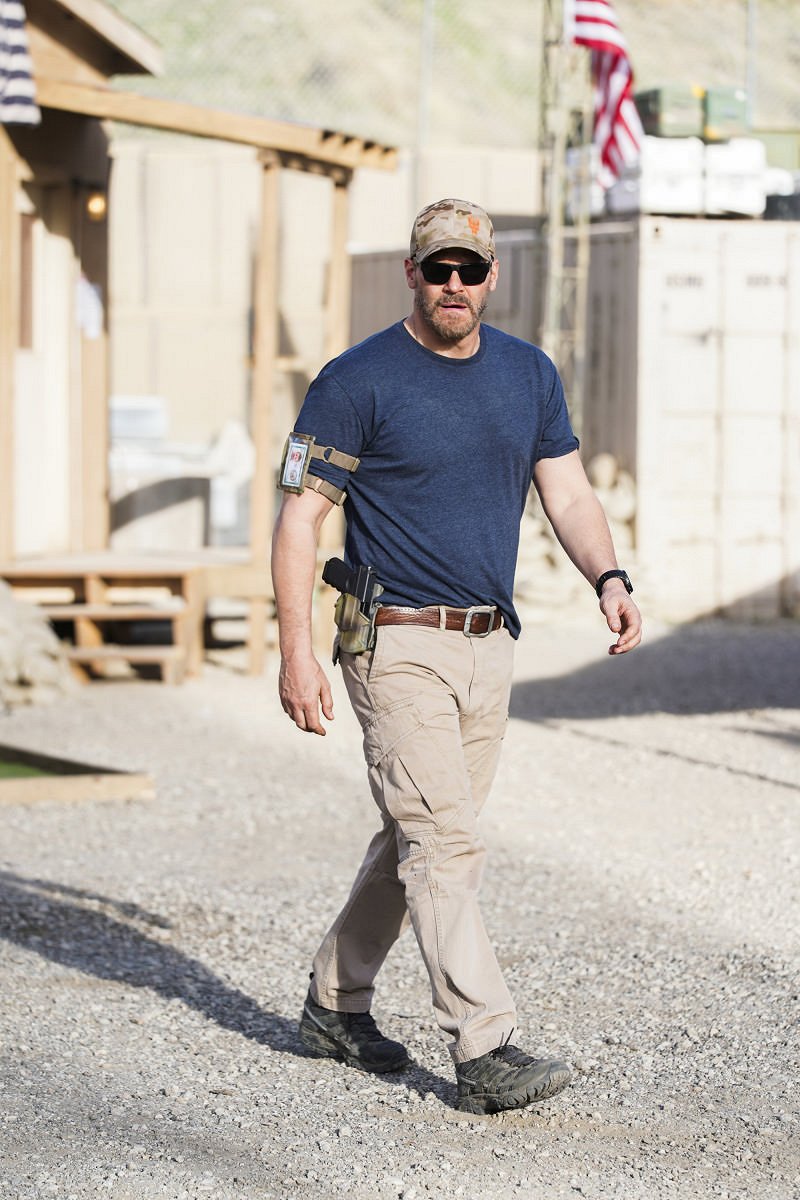 Tým SEAL - Drawdown (S03E16) (2020) | ČSFD.cz