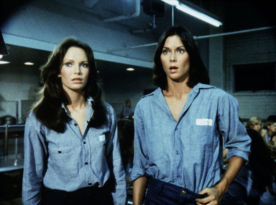 Charlieho andílci - Angels in Chains (S01E04) (1976) | ČSFD.cz