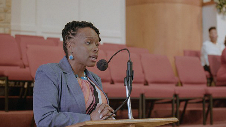 Tangled Roots (2020) | ČSFD.cz