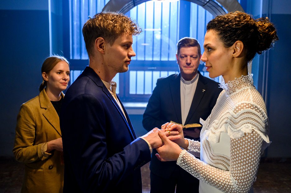 Professor T. - Christina (S04E04) (2020) | ČSFD.cz