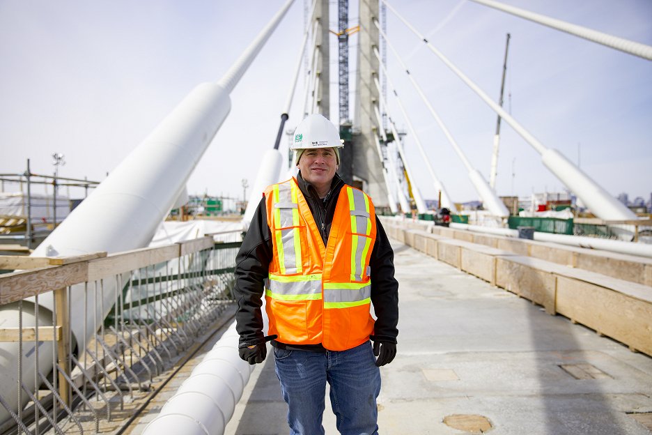 Building the Ultimate - Super Bridge (E01) (2019) | ČSFD.cz