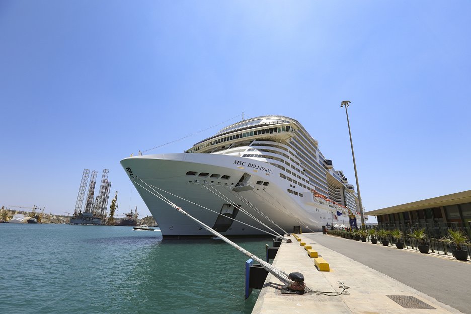 Building the Ultimate - Mega Cruise Ship (E02) (2019) | ČSFD.cz