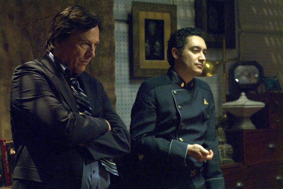 Battlestar Galactica - Krev na vahách (S04E14) (2009) | ČSFD.cz