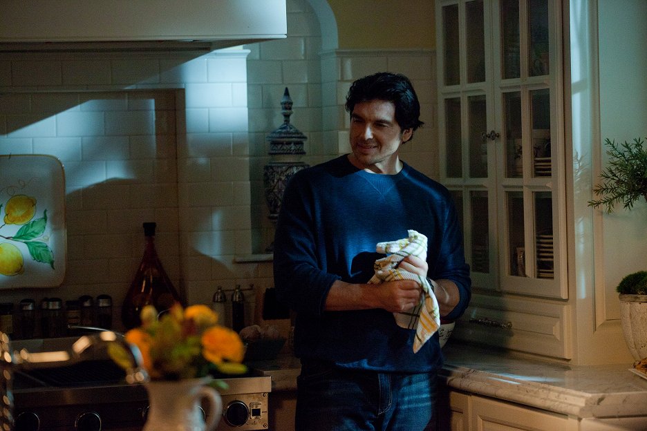 Necessary Roughness - Forget Me Not (S01E09) (2011) | ČSFD.cz