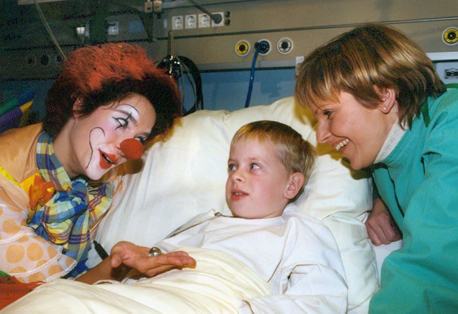 In aller Freundschaft - Auch Clowns müssen weinen (S04E08) (2001) | ČSFD.cz