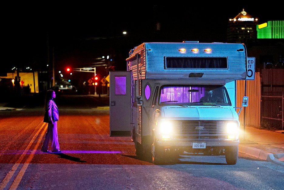 Briarpatch - Terrible, Shocking Things (E03) (2020) | ČSFD.cz