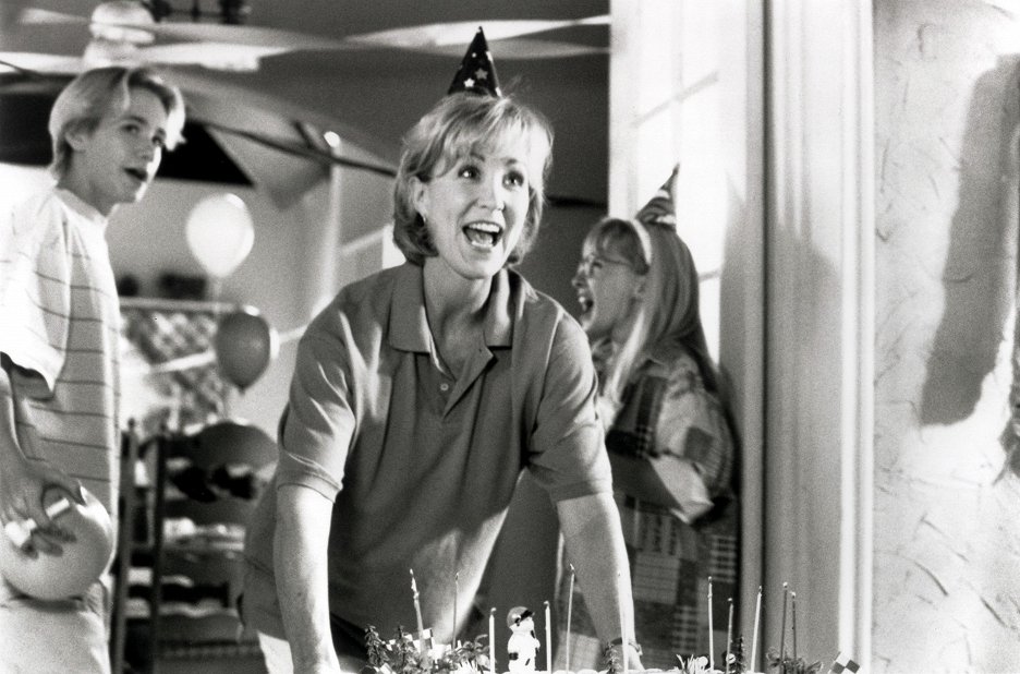 No Dessert Dad, Til You Mow the Lawn (1994) | Cinematheque | ČSFD.cz