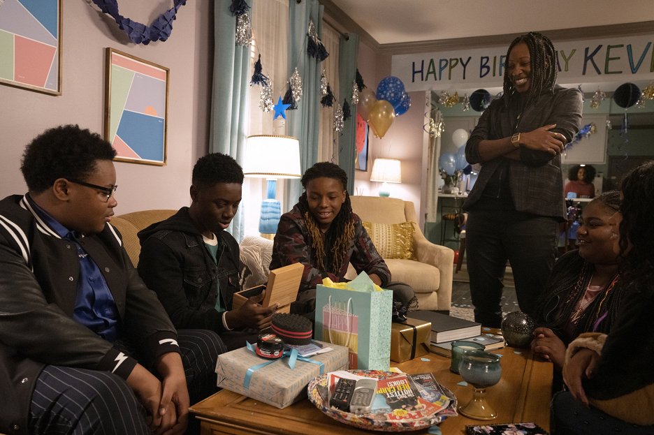 The Chi - Woo Woo Woo (S03E06) (2020) | ČSFD.cz