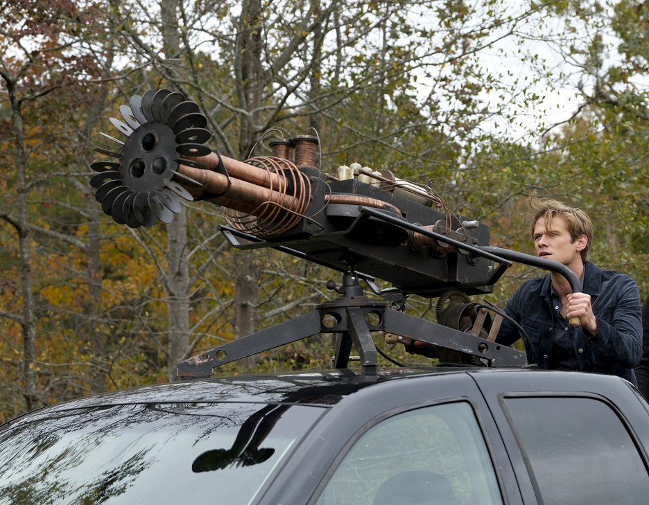 MacGyver - Loyalty + Family + Rogue + Hellfire (S04E12) (2020) | ČSFD.cz