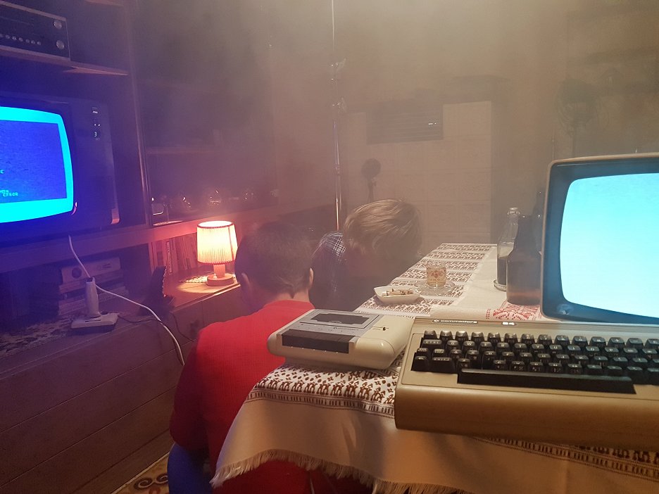 Auferstanden aus Platinen - Die Heimcomputerszene in der DDR (2019) | ČSFD.cz