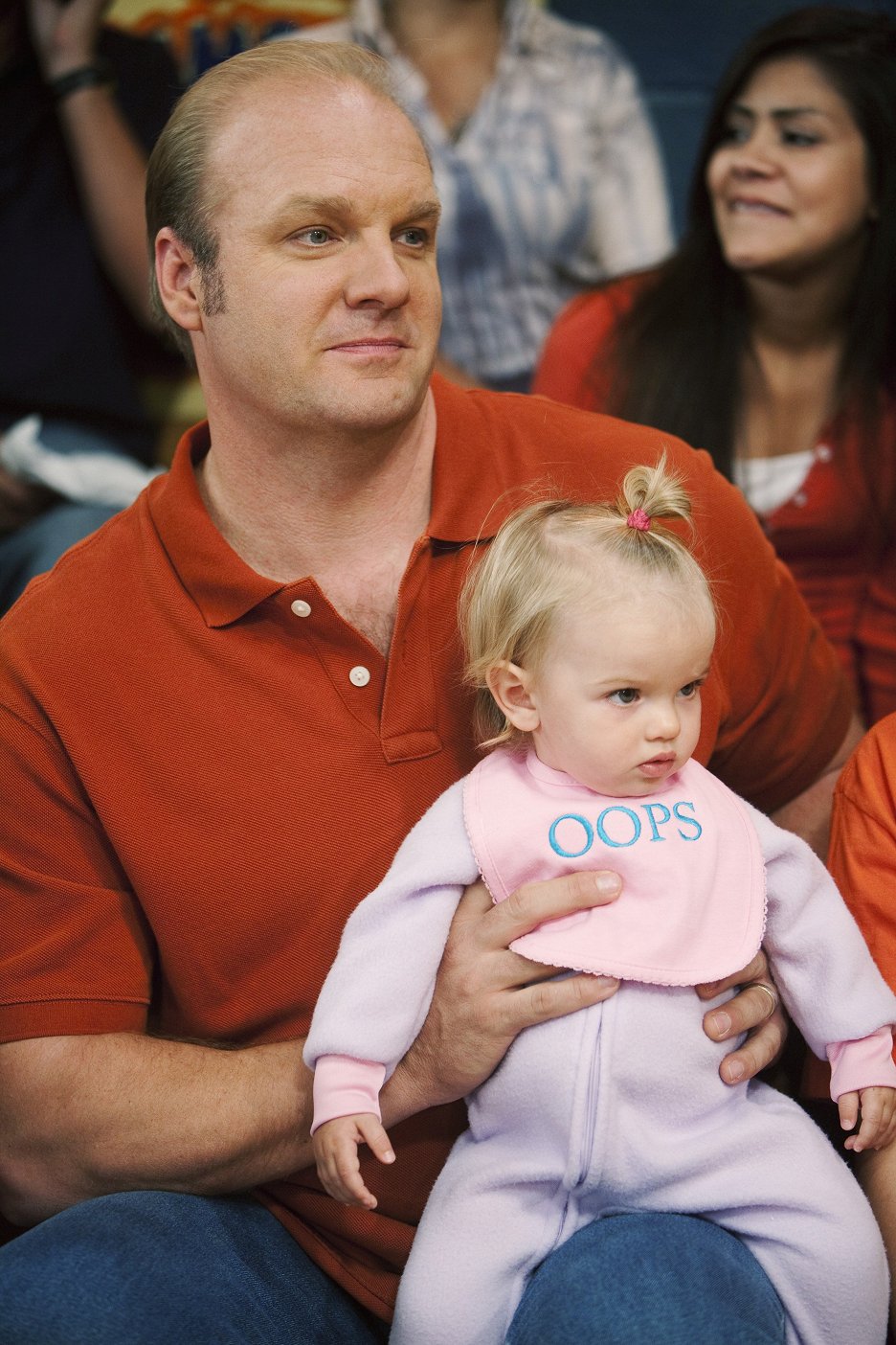 Hodně štěstí, Charlie - Double Whammy (S01E04) (2010) | ČSFD.cz