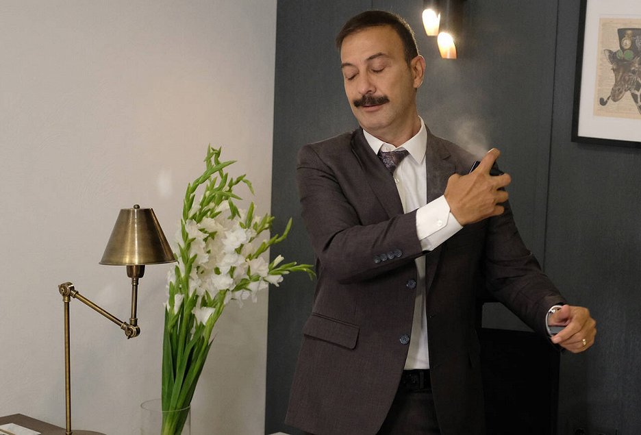 Koca Koca Yalanlar - Episode 1 (E01) (2018) | ČSFD.cz