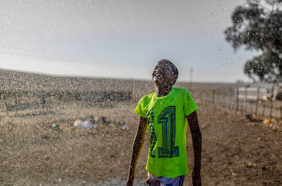 H2O: Molekula života - Pulz (E01) (2020) | ČSFD.cz