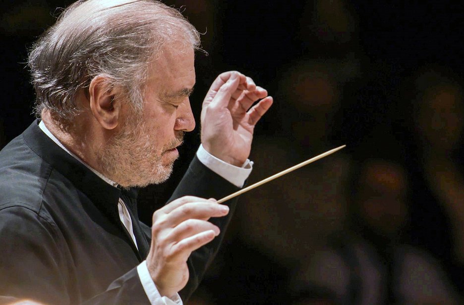Valery Gergiev dirige Strauss et Mahler (2020) | ČSFD.sk