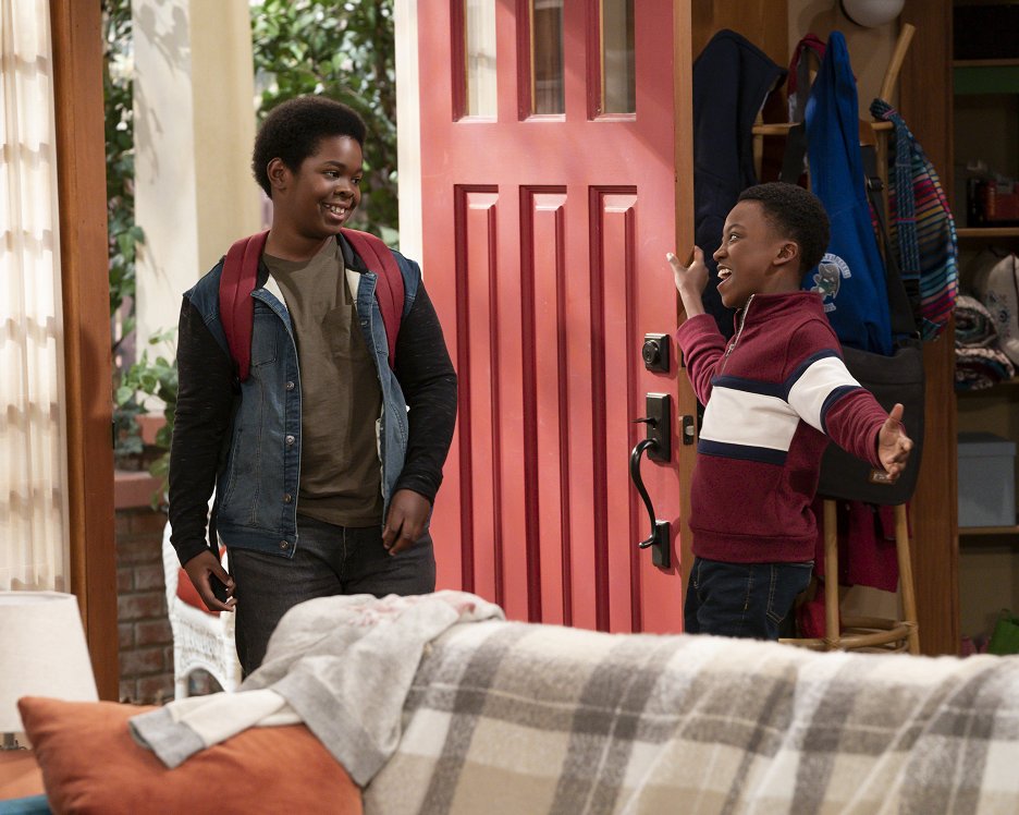 Poper se s tím! - Owen's Bromance (S02E09) (2020) | ČSFD.cz