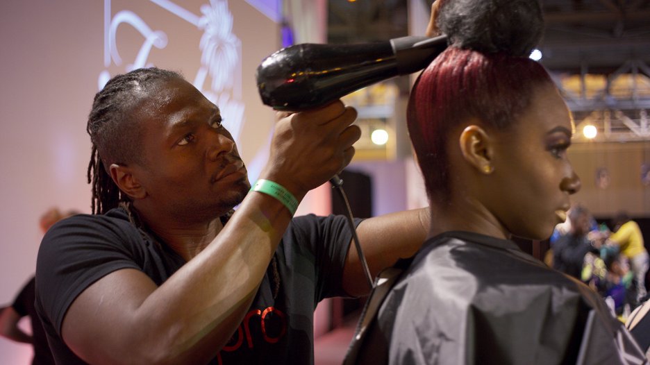 Experti na podivná řemesla - Fantastické účesy (E03) (2020) | ČSFD.cz