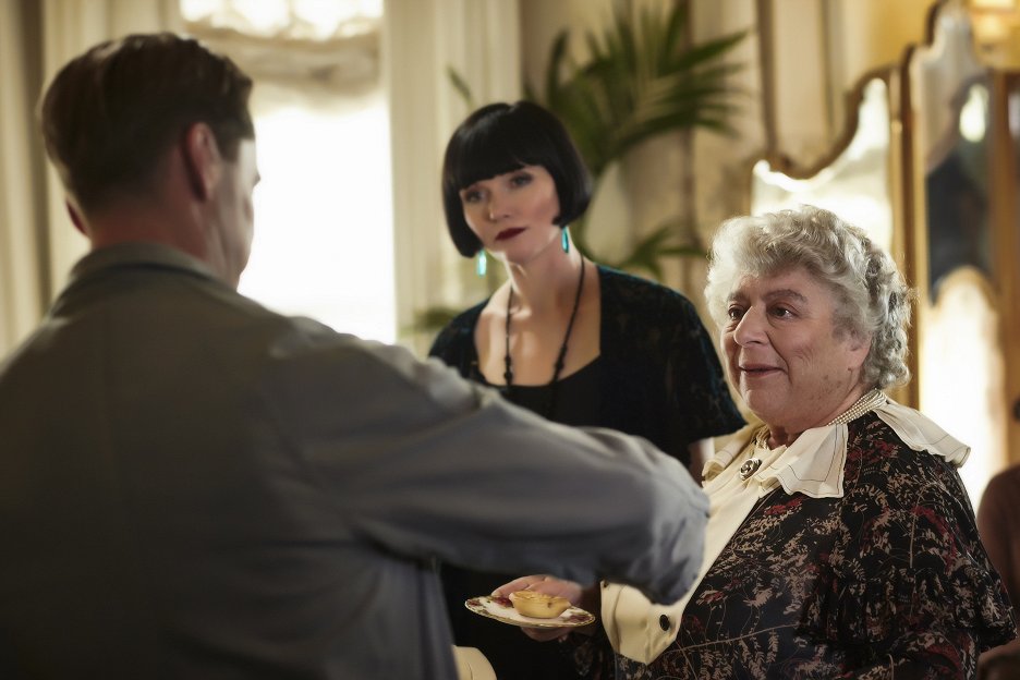 Miss Fisher's Murder Mysteries - Death & Hysteria (S03E05) (2015) | ČSFD.sk