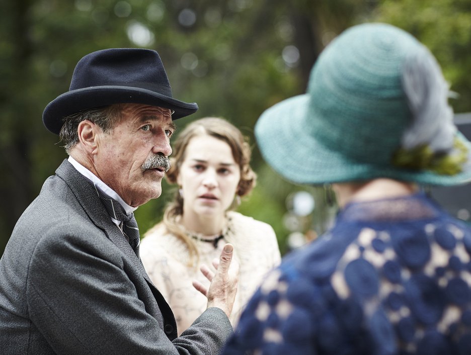 Miss Fisher's Murder Mysteries - Death & Hysteria (S03E05) (2015) | ČSFD.sk