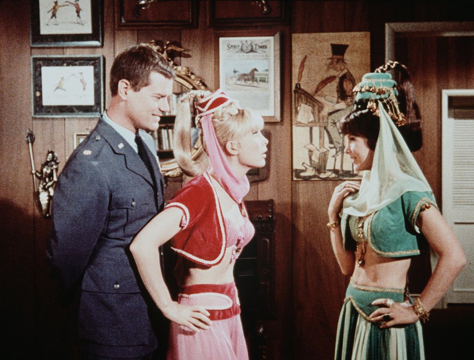 I Dream of Jeannie - Jeannie or the Tiger (S03E02) (1967) | ČSFD.cz