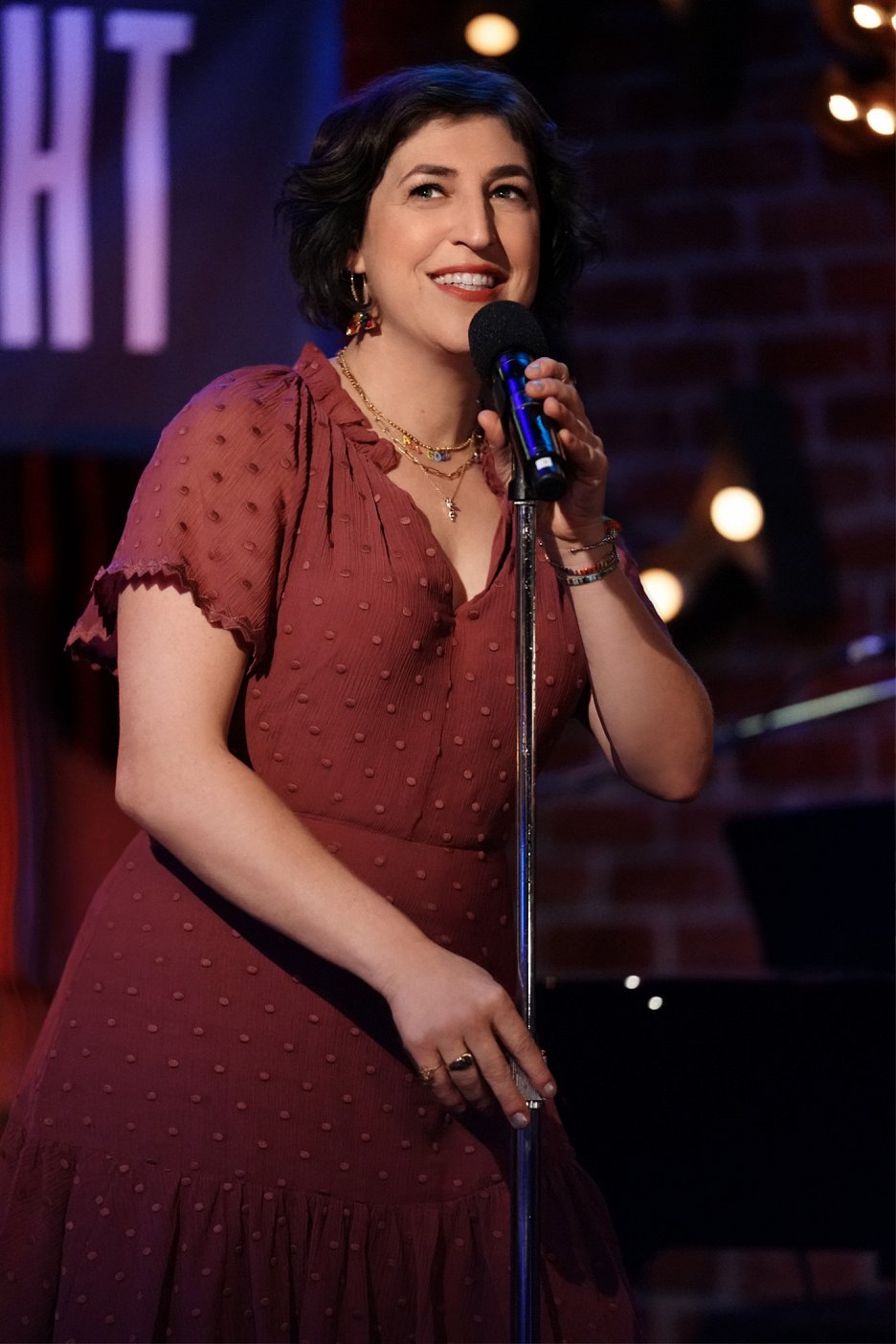 Call Me Kat - Plus One (S01E01) (2021) | ČSFD.cz