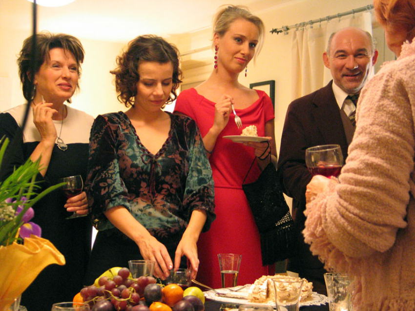 Pensjonat pod Różą - Spadek (S01E01) (2004) | ČSFD.cz