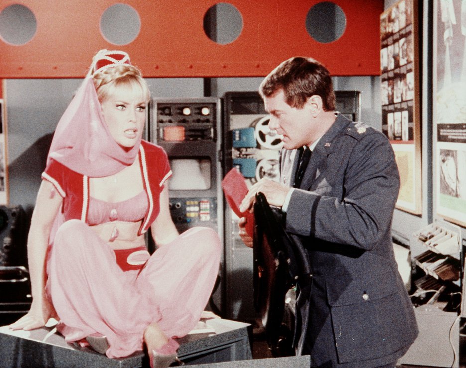 I Dream of Jeannie - Genie, Genie, Who's Got the Genie?: Part 1 (S03E16 ...