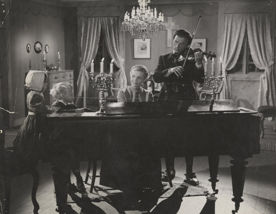 Trysil-Knut (1942) | ČSFD.cz