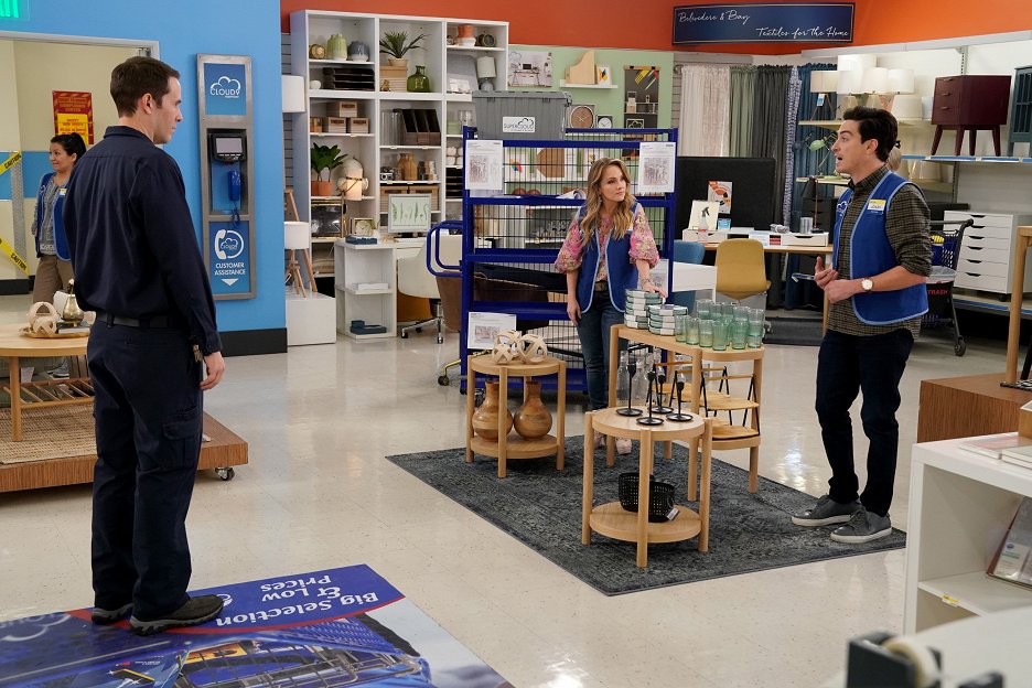 Superstore - The Trough (S06E07) (2021) | ČSFD.cz