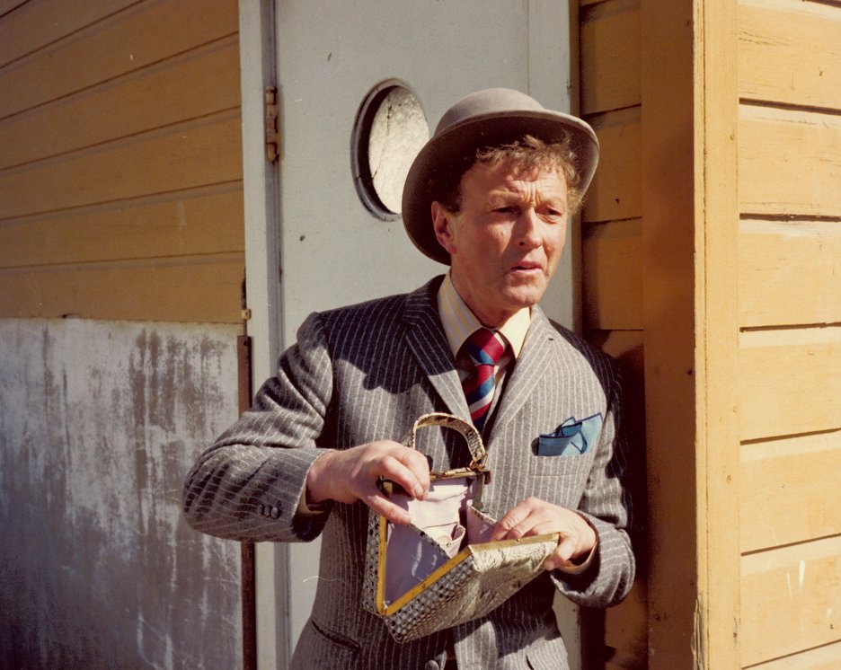 Olsenbanden møter kongen og knekten (1974) | ČSFD.cz
