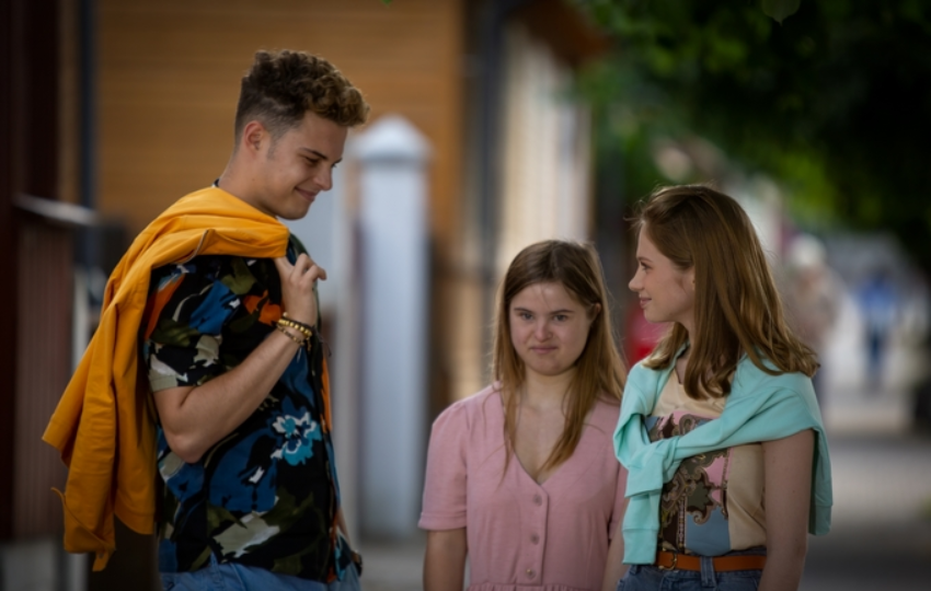 Blondynka - Ogon krowy (S09E09) (2021) | ČSFD.cz