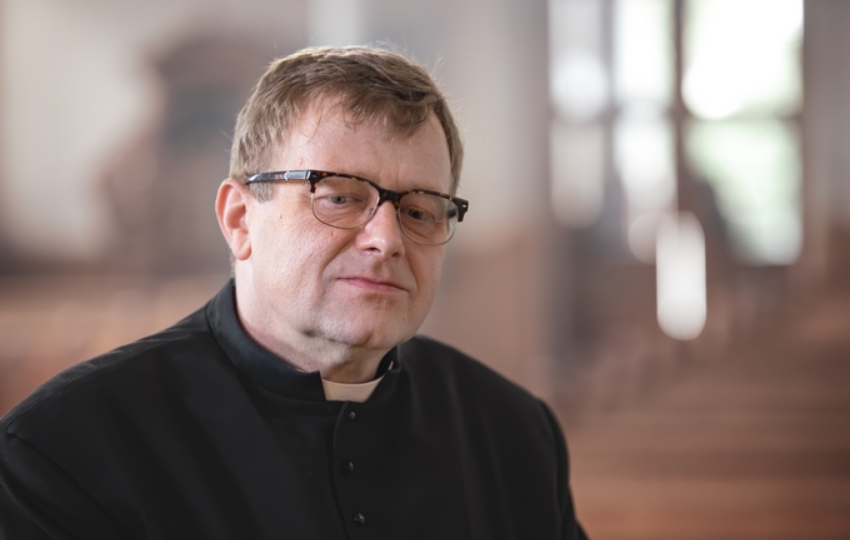 Blondynka - Ogon krowy (S09E09) (2021) | ČSFD.cz