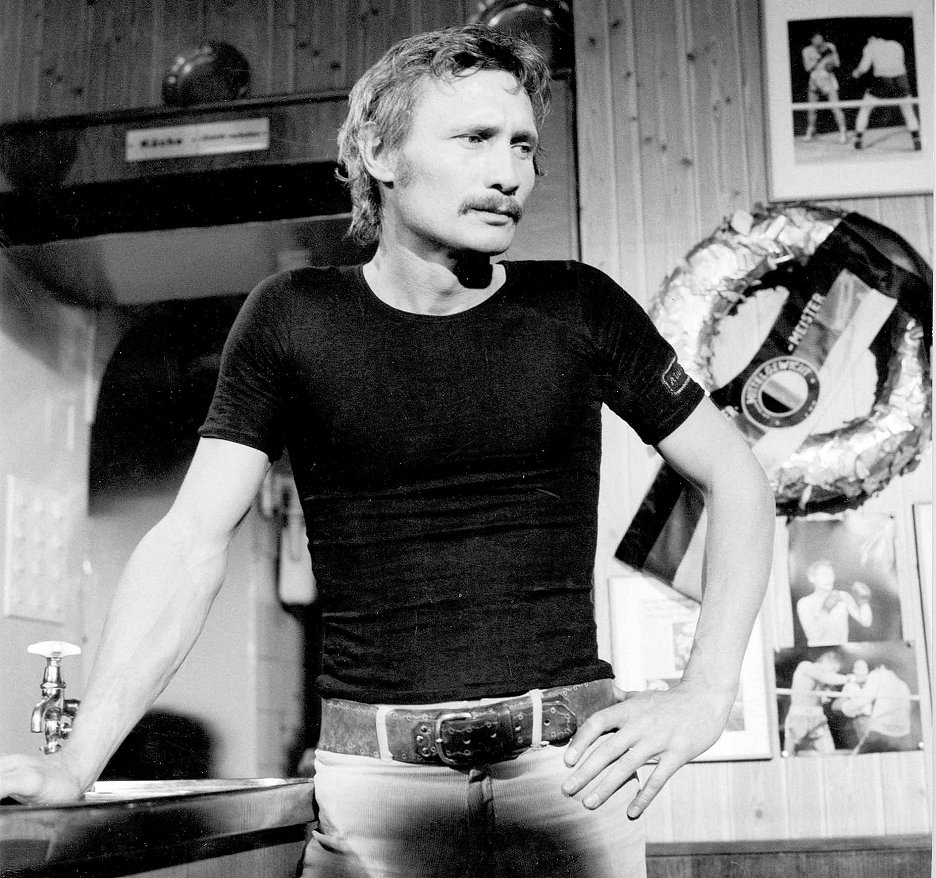 Místo činu - Tote brauchen keine Wohnung (S04E10) (1973) | ČSFD.cz