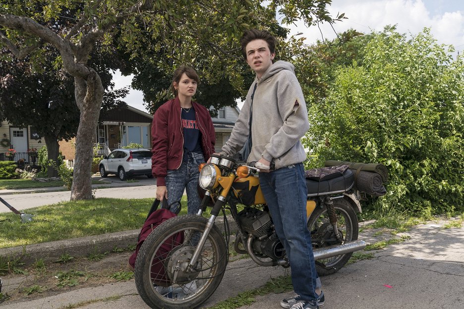 Wayne - Find Something Black To Wear (E04) (2019) | Galerie - Z epizody ...